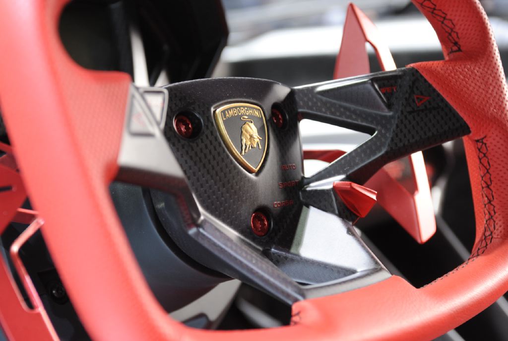 2010巴黎車展：林寶 Sesto Element 只重 999kg ： 香港第一車網 Car1.hk