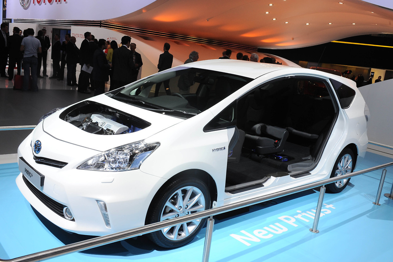 法蘭克福越洋傳真：Toyota Avensis、Yaris、Prius+ 亮相 - Car1.hk