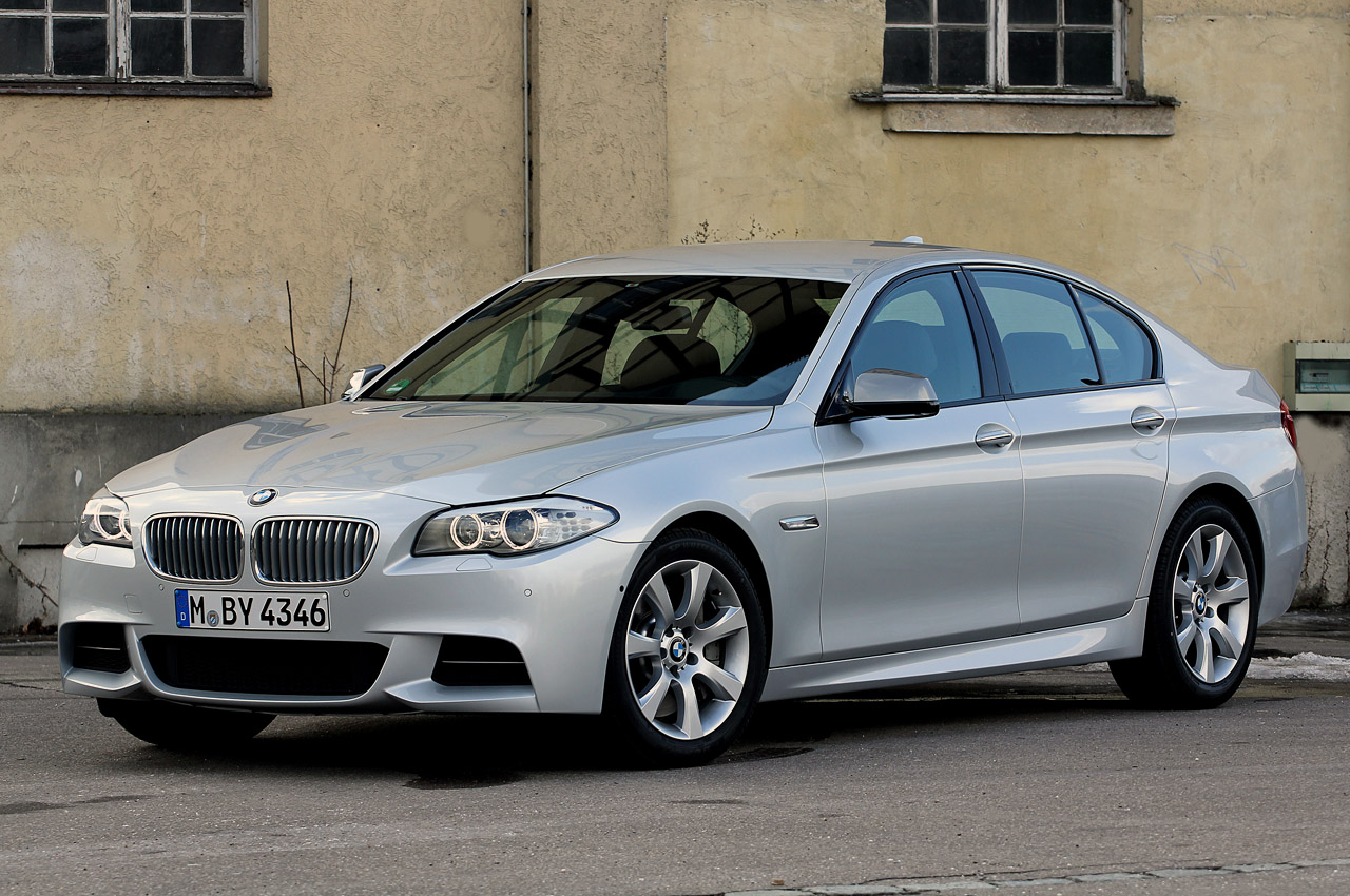 BMW M550d 宣傳短片講解三渦輪引擎功用 ： 香港第一車網 Car1.hk