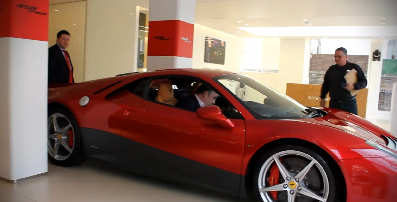 外國名人 Eric Clapton $3,600 萬訂造屬於自己的 Ferrari ： 香港第一車網 Car1.hk