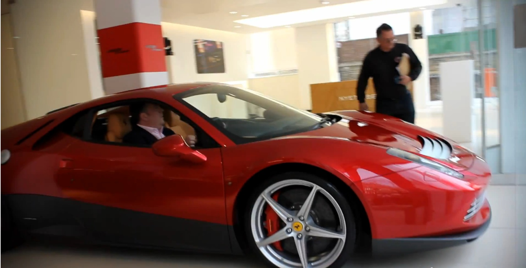 外國名人 Eric Clapton $3,600 萬訂造屬於自己的 Ferrari ： 香港第一車網 Car1.hk