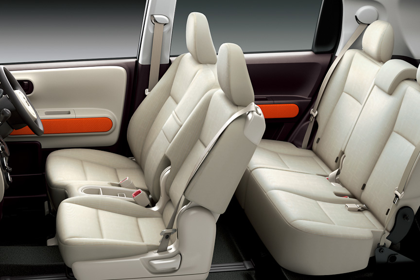 豐田新版 Porte 及 Spade 小型貨 VAN 般的載貨能力！ ： 香港第一車網 Car1.hk