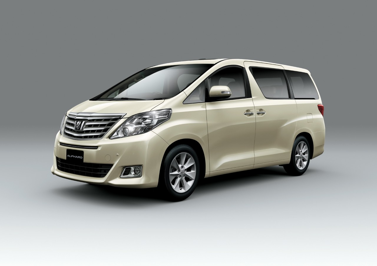 Toyota 2013 Alphard First-Class 首次登場 - Car1.hk