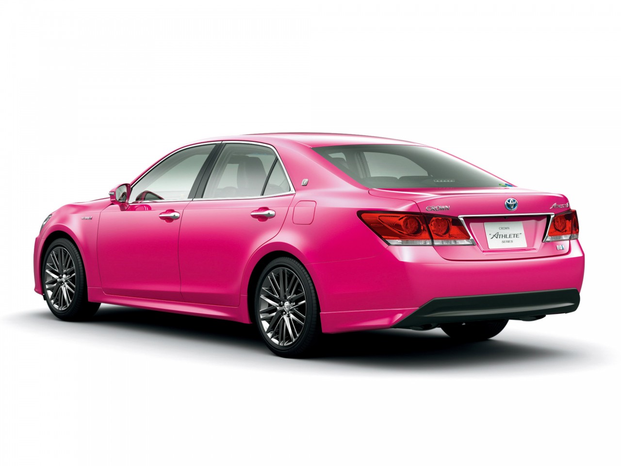 Toyota「Pink Crown」日本可預訂 - Car1.hk