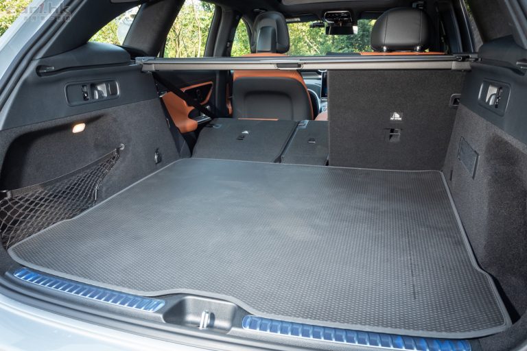 Mercedes-Benz GLC 300 4MATIC 優雅與越野之平衡 - Car1.hk